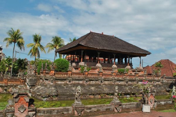 Kerta Gosa Bali: A Historic Justice Court Palace Turned Tourist Attraction